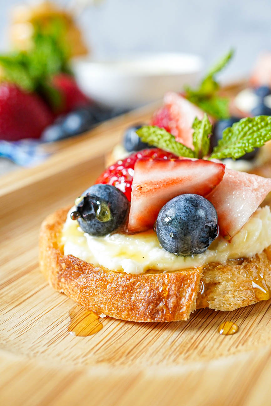 Berry and Mascarpone Crostini - Tara's Multicultural Table