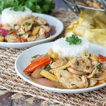 Pollo Saltado (Peruvian Chicken Stir-Fry) - Tara's Multicultural Table