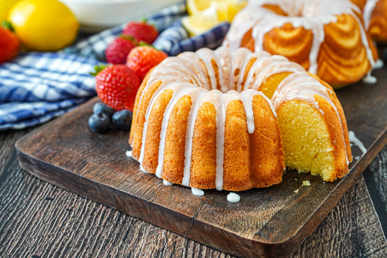 Southern Meyer Lemon Pound Cake And Sweet Soulful Baking Taras 7617