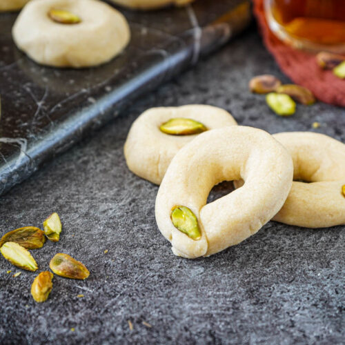 Ghraybe (Crumbly Butter Cookies) and Taboon - Tara's Multicultural Table