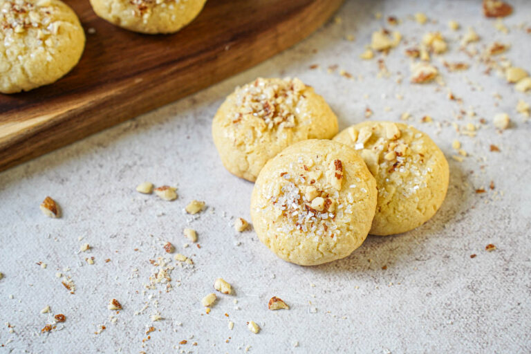 Serinakaker (Norwegian Butter Cookies) - Tara's Multicultural Table